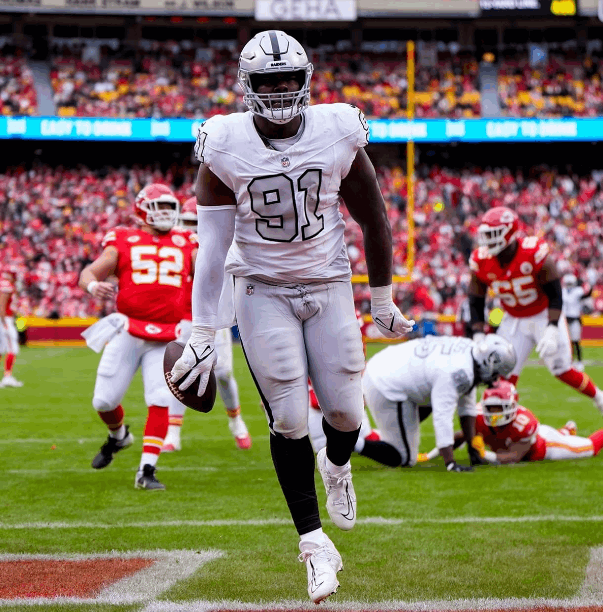 Completa Raiders milagro navideño ante Kansas City - El Mexicano