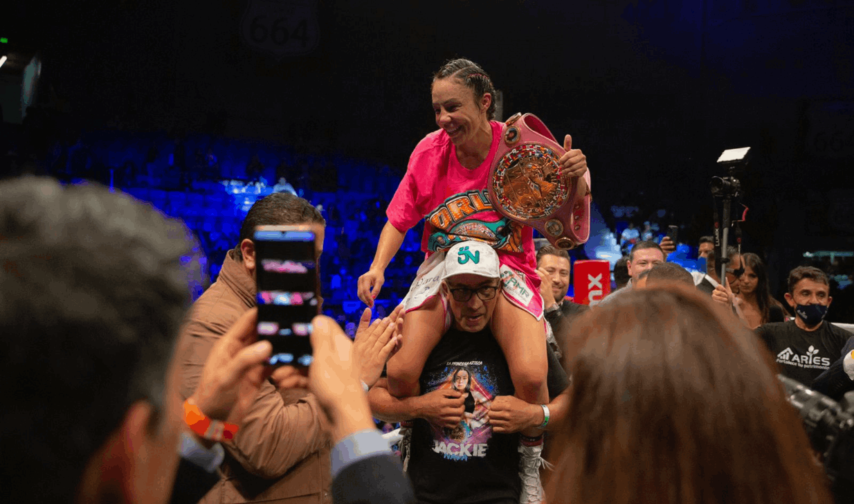 Reina Nava en el Ring - El Mexicano
