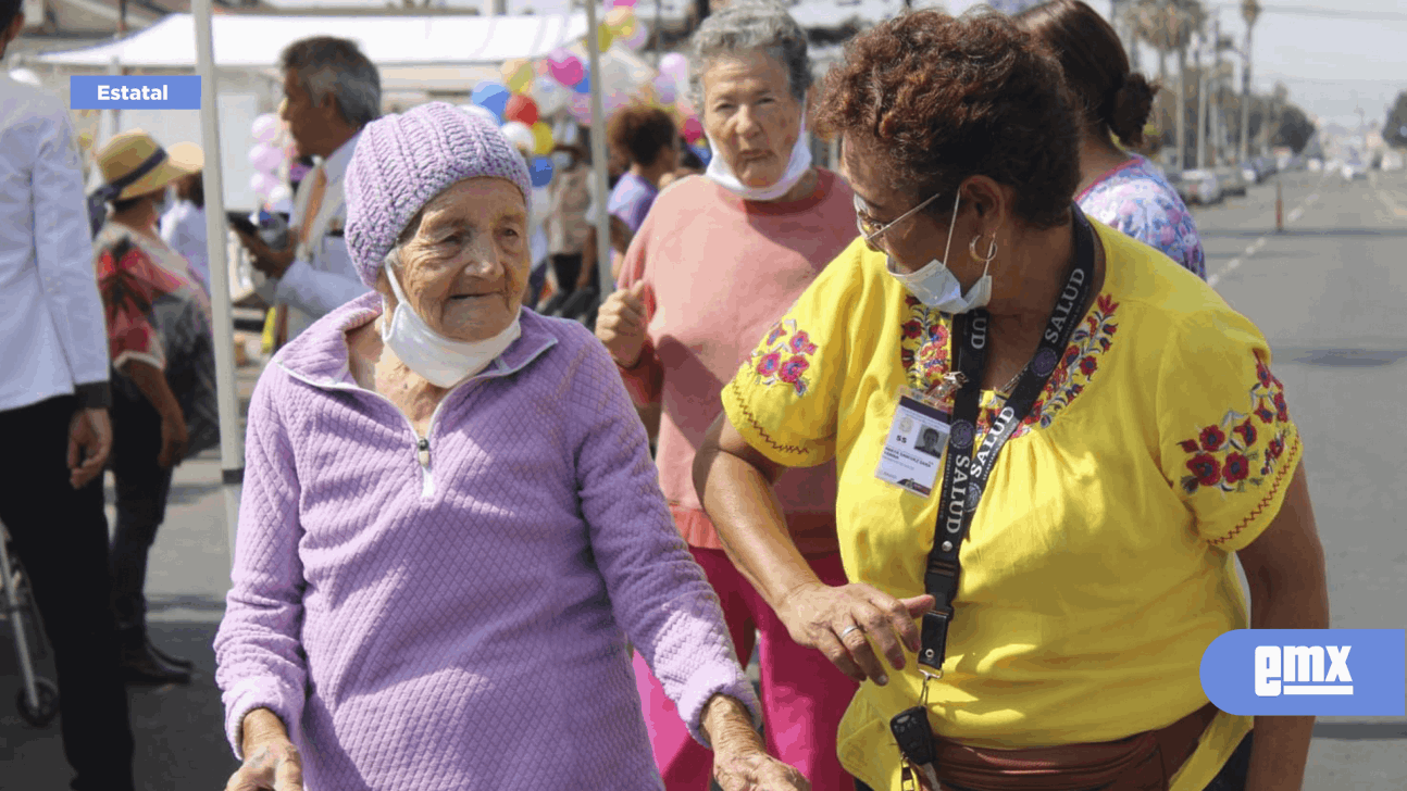 Participan con éxito en caminata: “Muévete con los Abuel... - El Mexicano