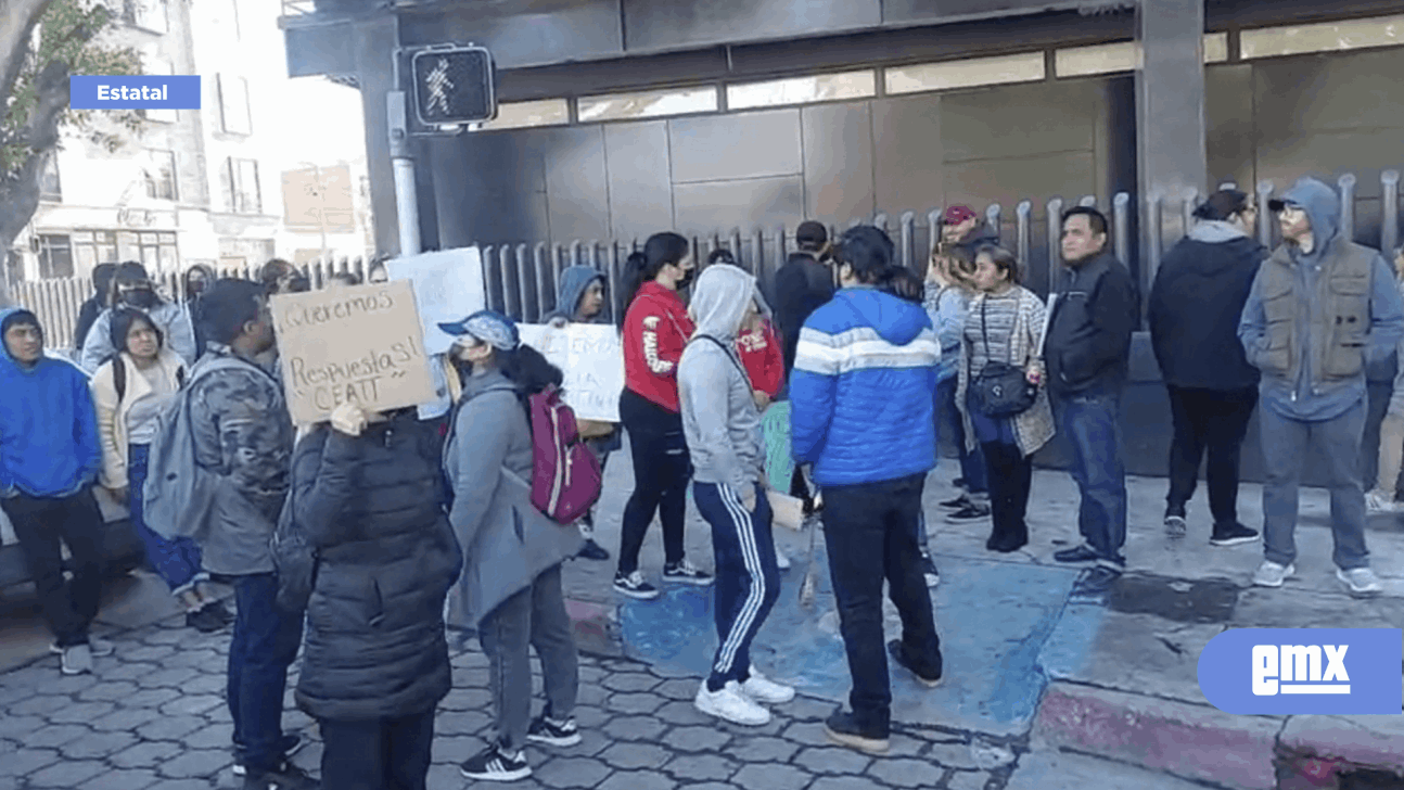 Protestan estudiantes por fraude escuela CEATT - El Mexicano