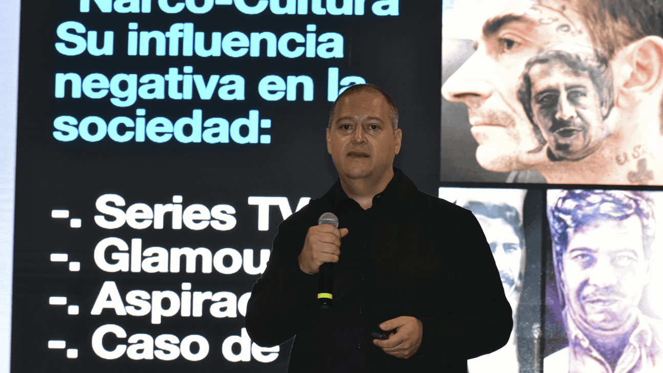 Compartió reflexiones sobre la sociedad Pablo Emilio Esc... - El Mexicano